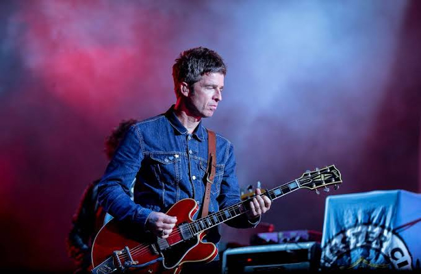 'Blue Moon Rising': Noel Gallagher lanza video y canción | Universal 88 ... 'Blue Moon Rising': Noel Gallagher lanza video y canción | Universal 88 ...
