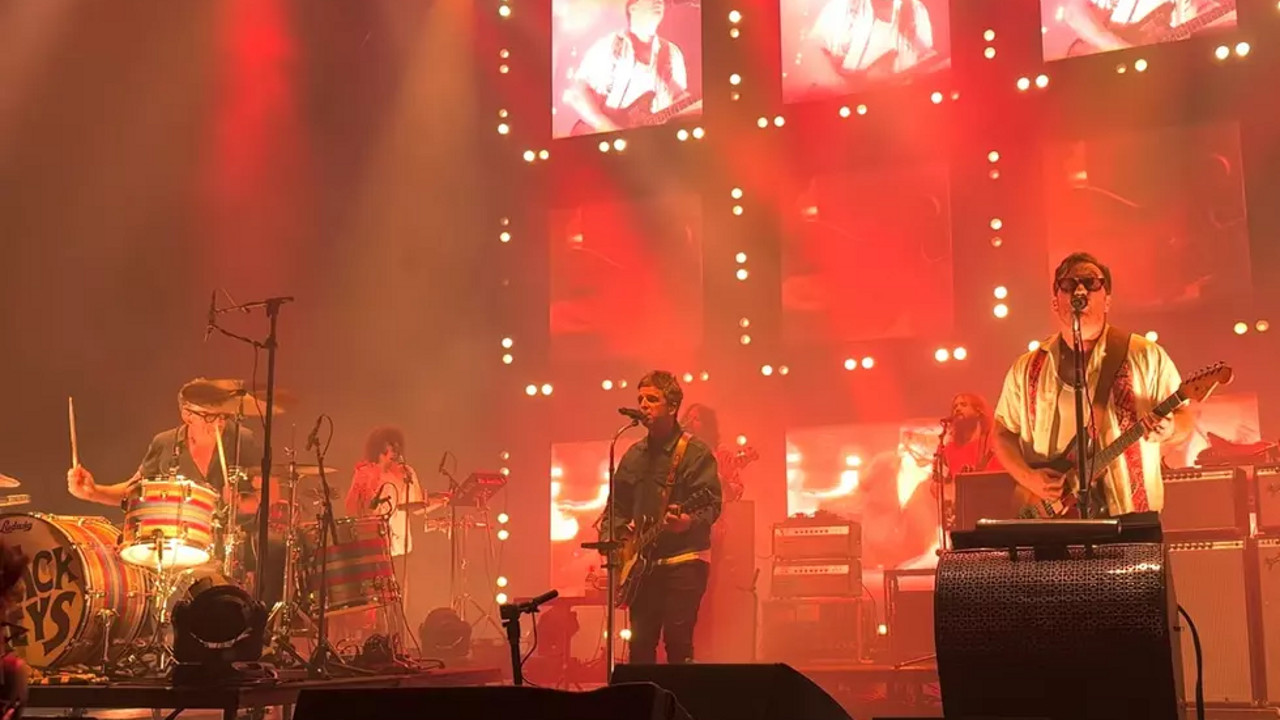 Noel-Gallagher-con-Black-Keys.jpg